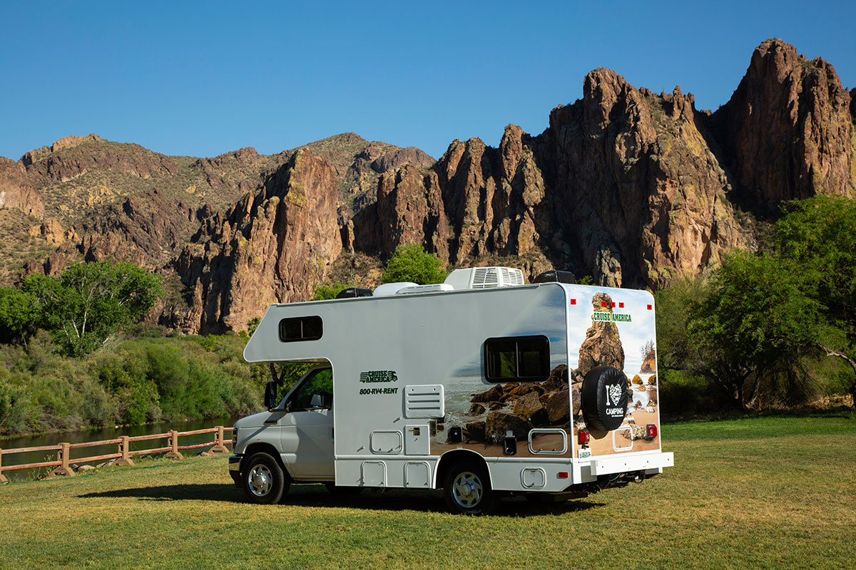 Compacta C21 • America Motorhome